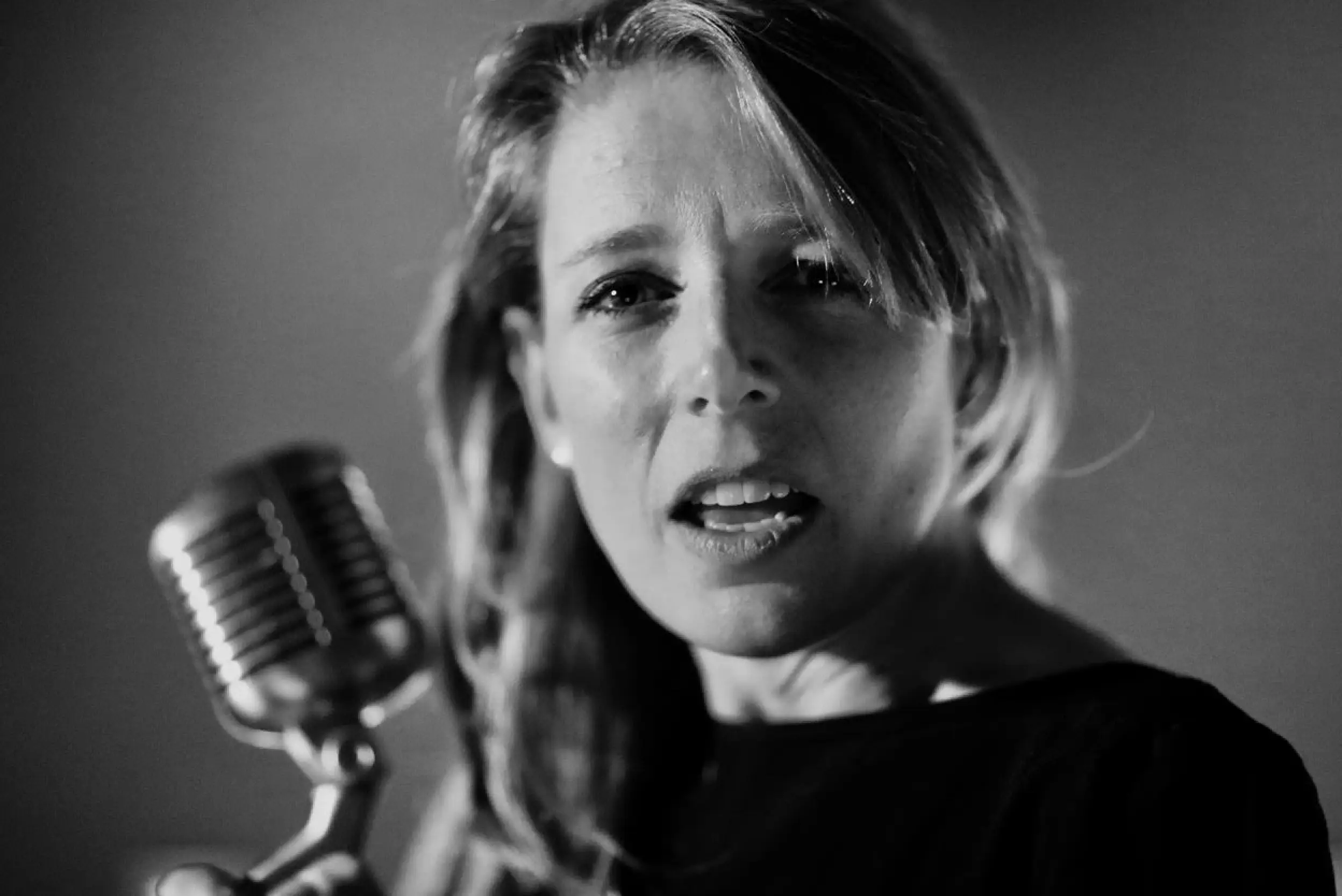 Emma DARMON comédienne voix professionnelle