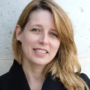 Emma DARMON comédienne voix professionnelle
